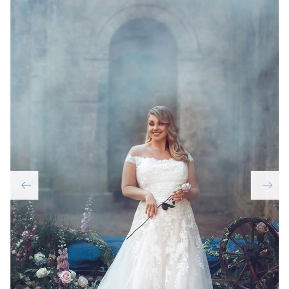 Allure Bridals | Dresses | Allure Bridals White Lace Wedding Dress ...